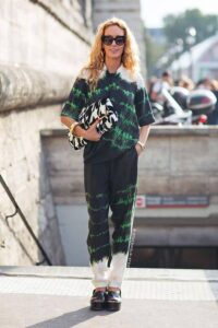 Tie Dye is Happening Right Now | Girlfriend is Better